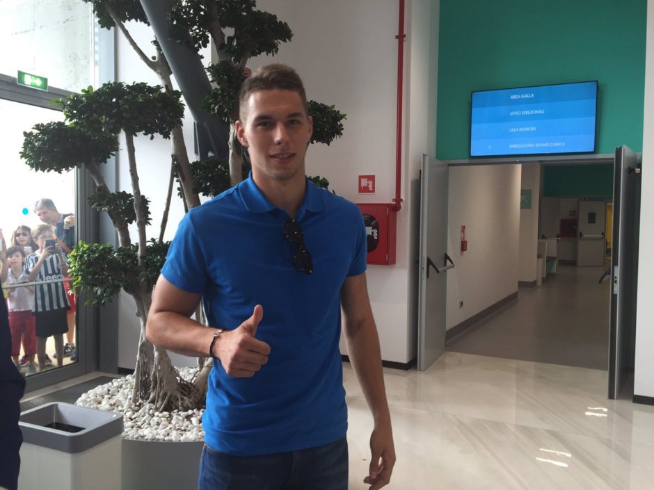 Marko Pjaca arrives for Juventus medical - | Juvefc.com