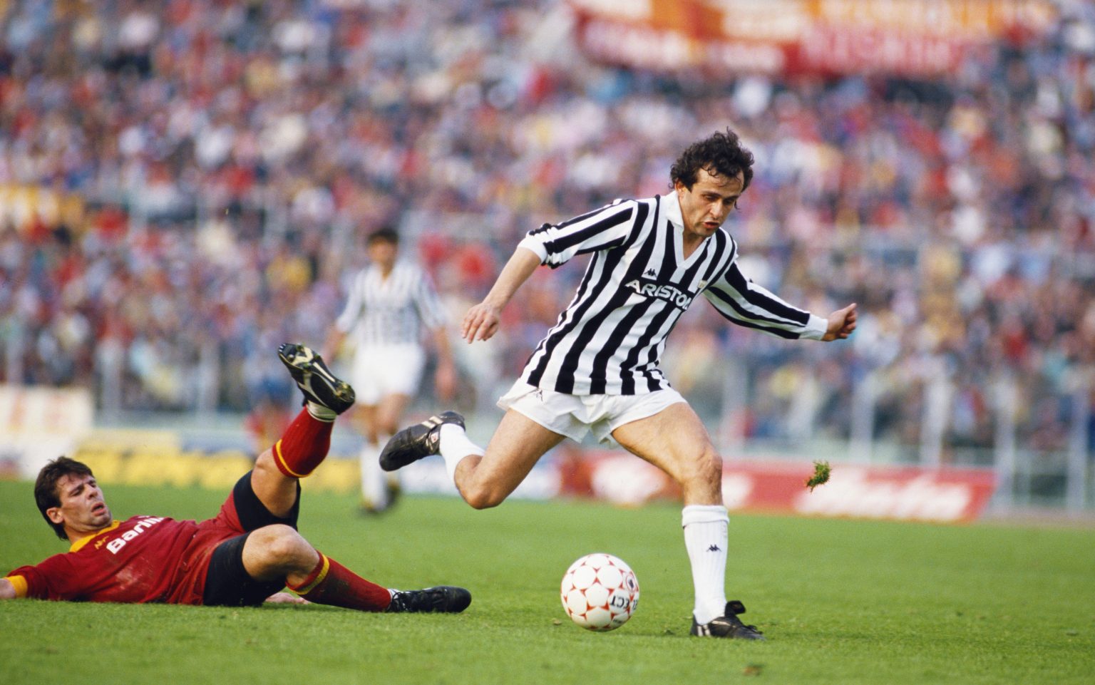 Video - The most unforgettable Michel Platini goals at Juventus ...