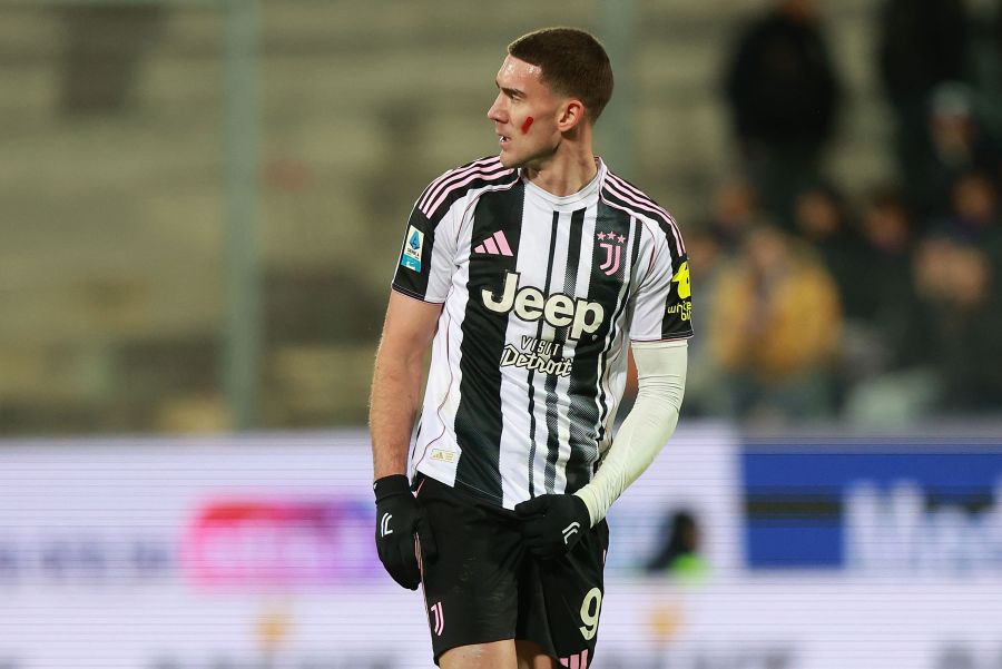 Vlahovic set to part ways with his agent: How will if affect Juventus ...
