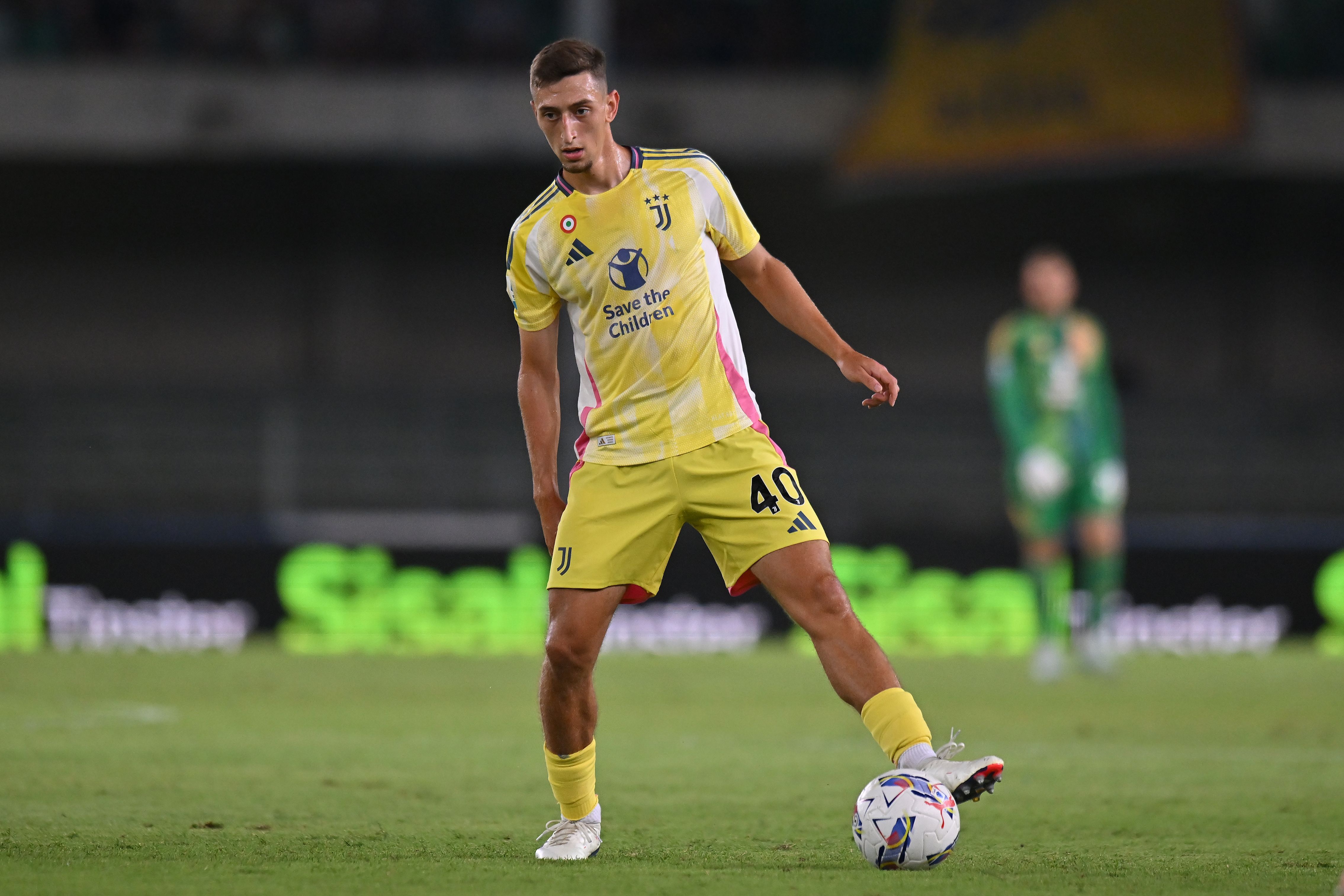 Official: Juventus left-back Jonas Rouhi joins Carrarese on loan ...